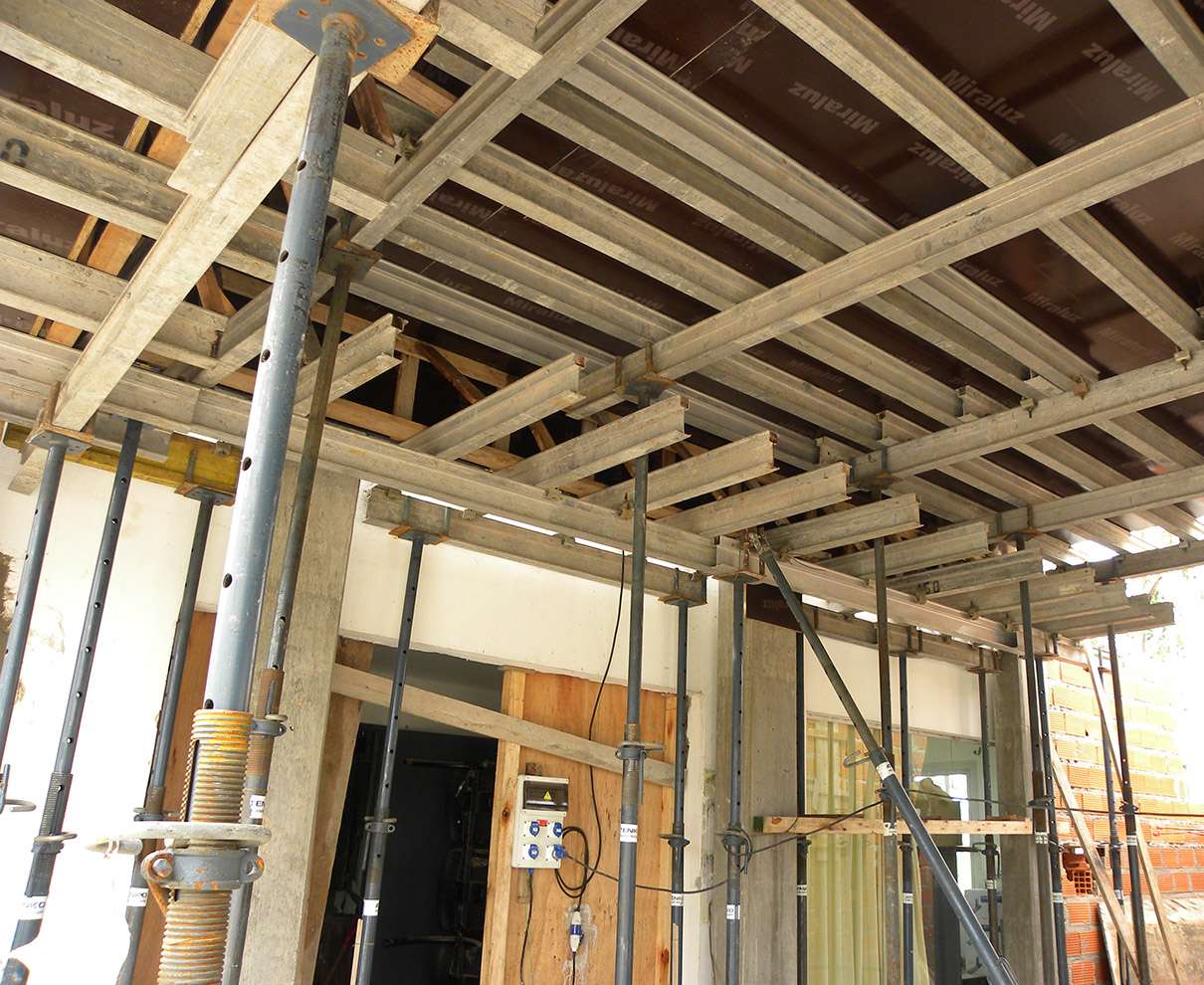 Vigas de aluminio con puntales - Encofrados de Losas, Encofrados | ATENKO